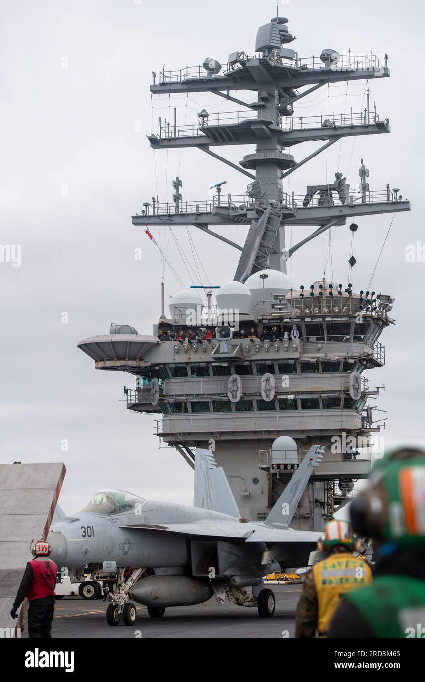 230627-N-KU796-1192 PACIFIC OCEAN (June 27, 2023) Tigers watch as ...