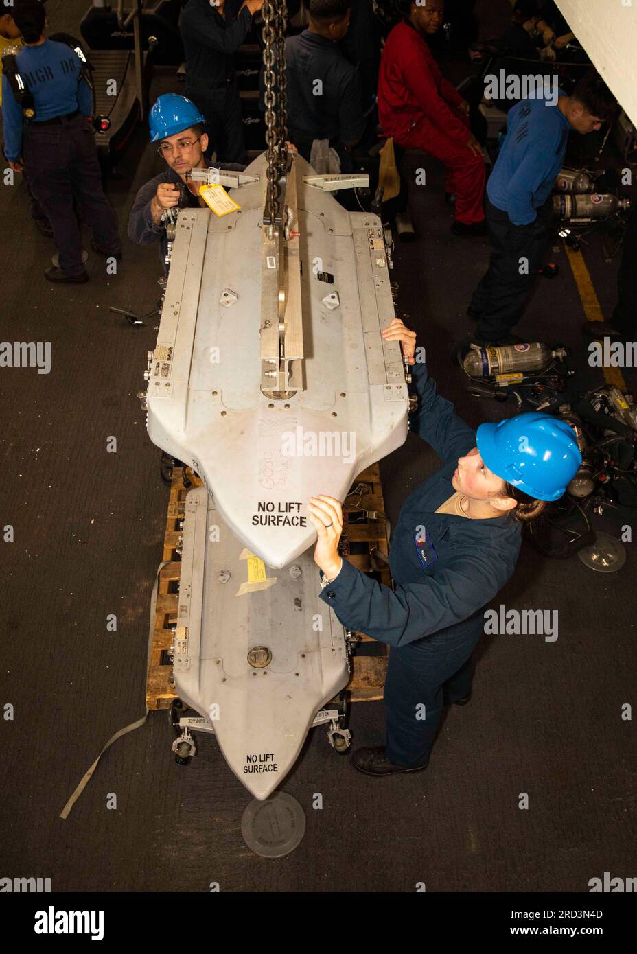 230627-N-EW043-1008 ATLANTIC OCEAN (June 27, 2023) Aviation Ordnanceman ...