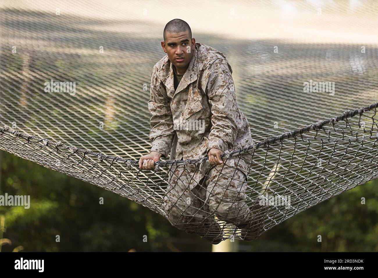 Recruits with Mike Company, 3rd Recruit Training Battalion, conduct the ...