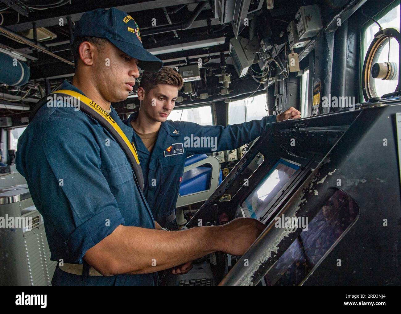 Radar console hi-res stock photography and images - Alamy