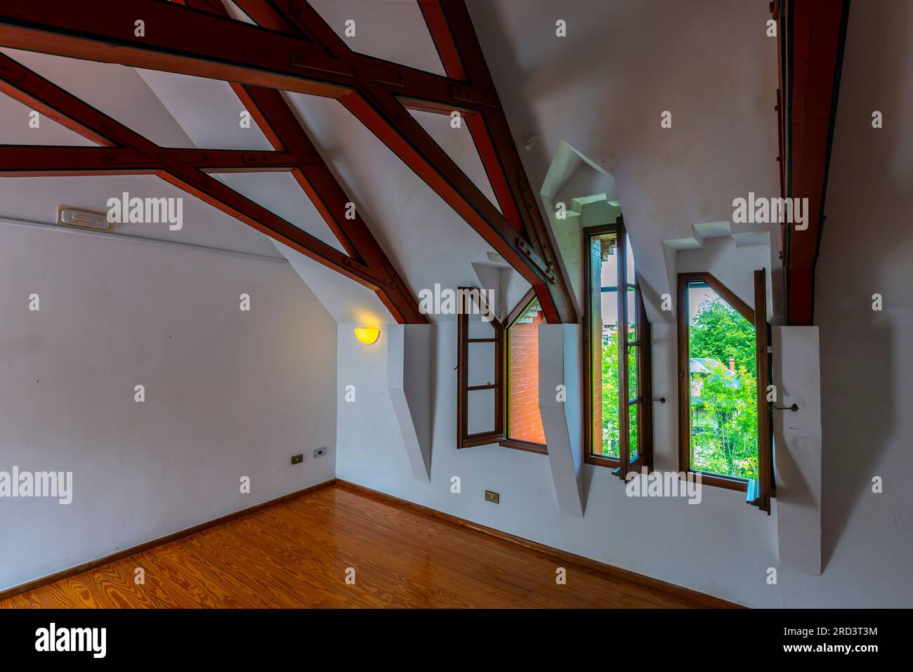 Interior facades hi-res stock photography and images - Alamy