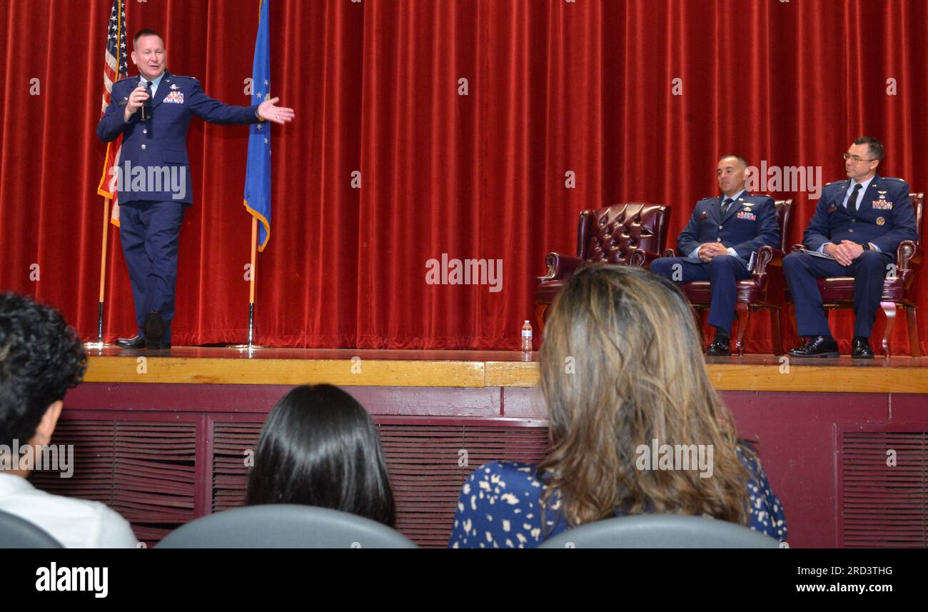 Lt olson hi-res stock photography and images - Alamy