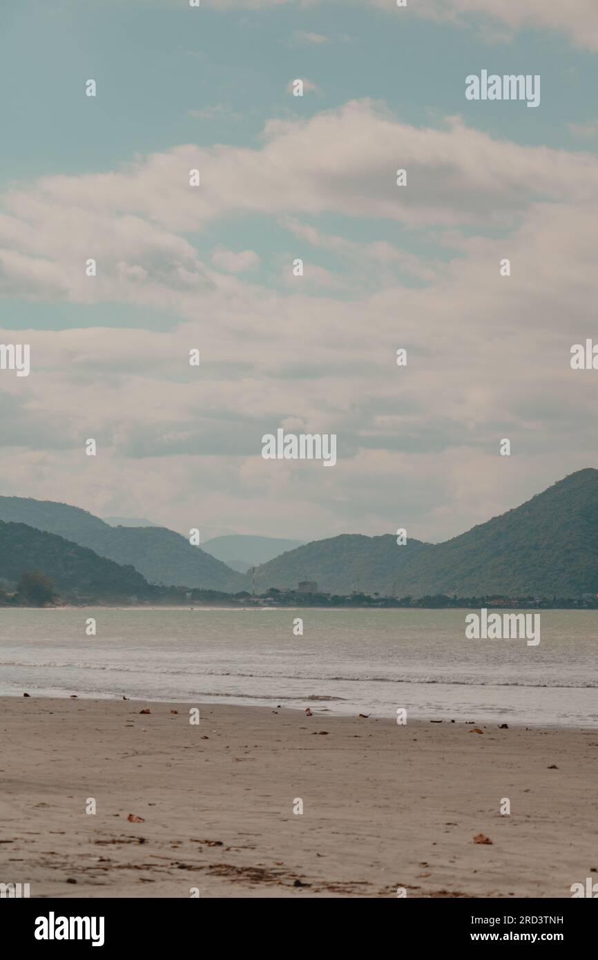 Empty landscape paradise seashore beach hi-res stock photography and ...