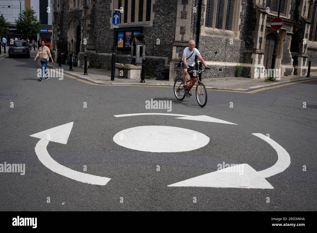 Cyclist mini roundabout hi-res stock photography and images - Alamy