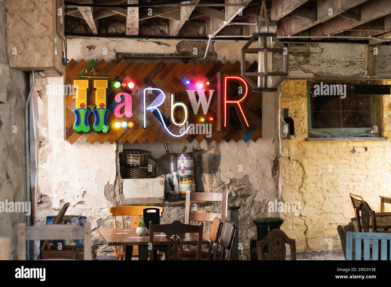 Harbwr tenby harbour brewery hi-res stock photography and images - Alamy