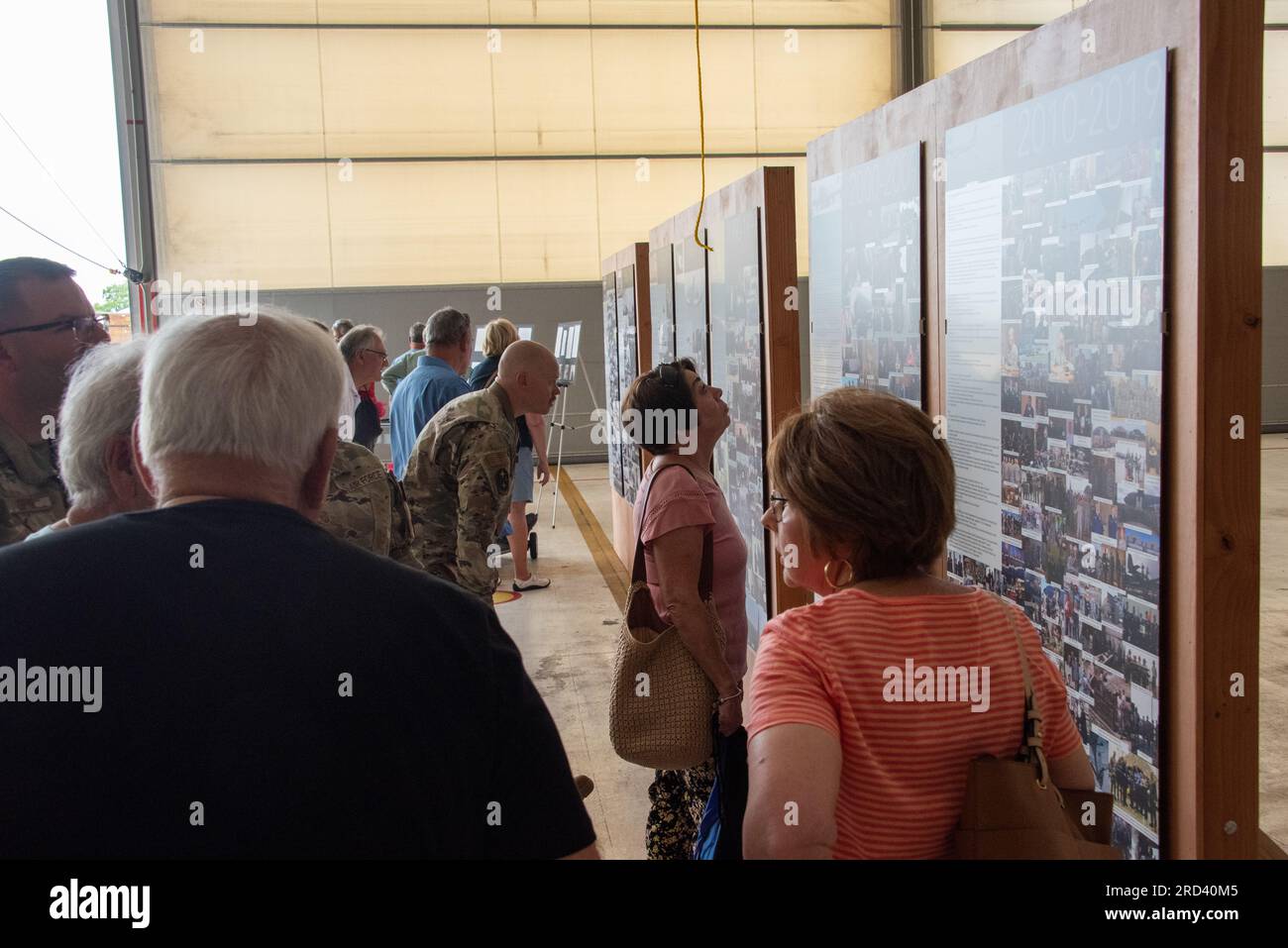 Pennsylvania Air National Guardsmen and retired members of the unit ...
