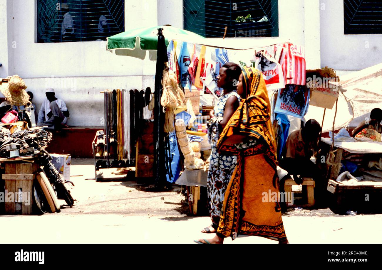 Tanzania and Zanzibar in 1998. Lifestyle, culture and wildlife ...
