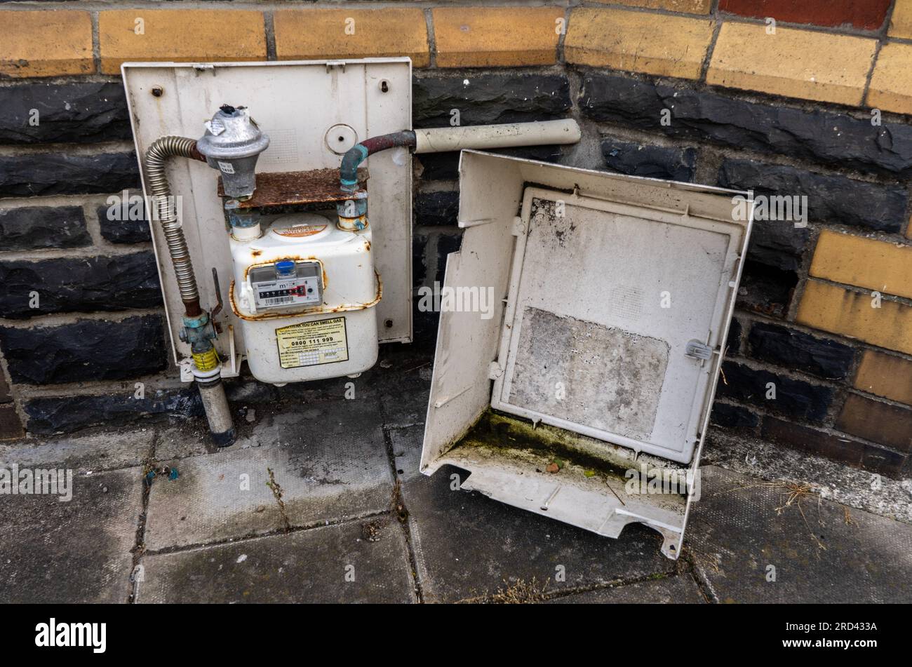 Old gas meter uk hi-res stock photography and images - Alamy