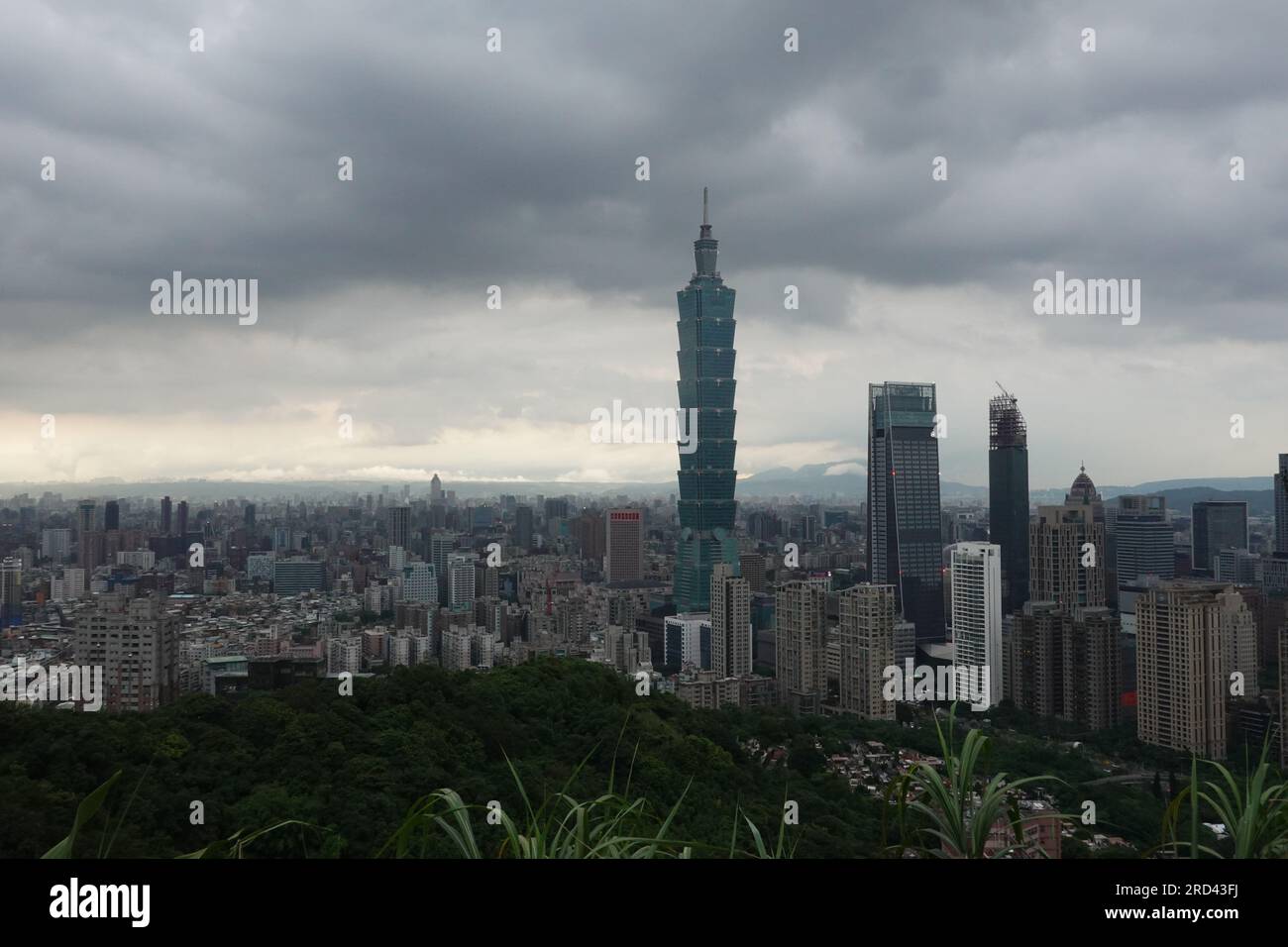 Taipei 101 a skyscraper in Taipei, Taiwan the tallest building in ...