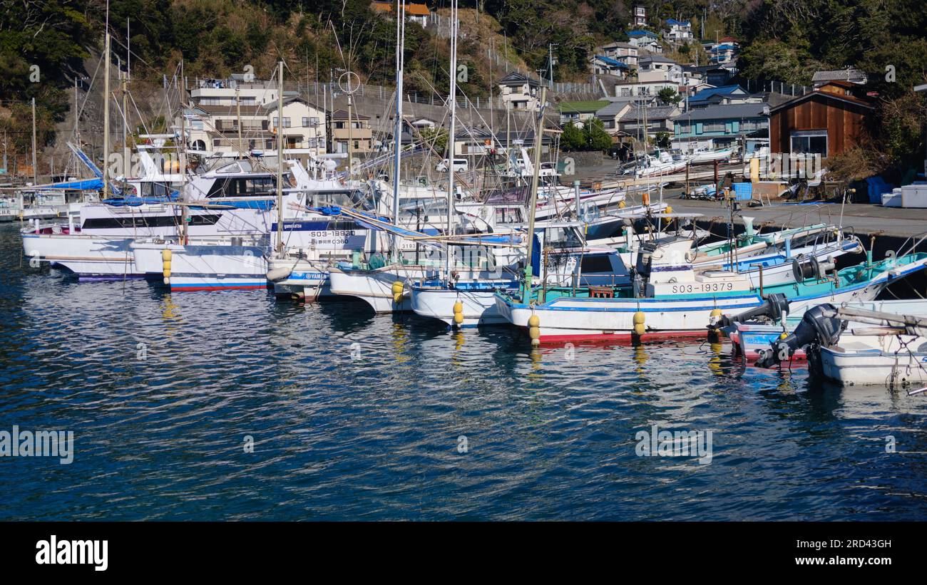 This small fishing port has a history dating back to the Edo Period ...