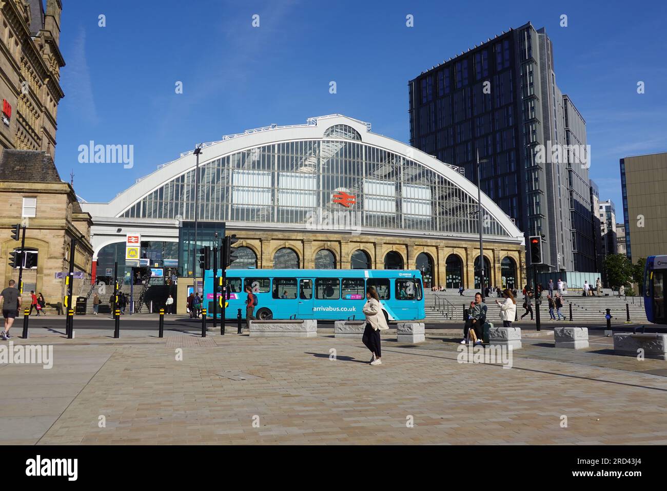 Liverpool Lime Street Station, Merseyside, UK, the oldest terminus ...