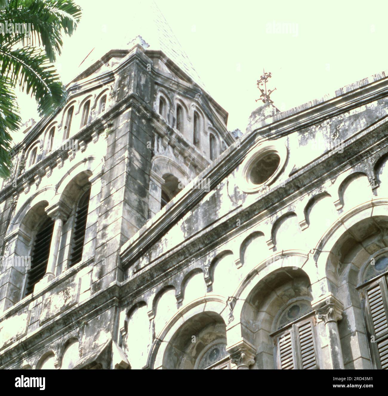 Tanzania and Zanzibar in 1998. Lifestyle, culture and wildlife ...