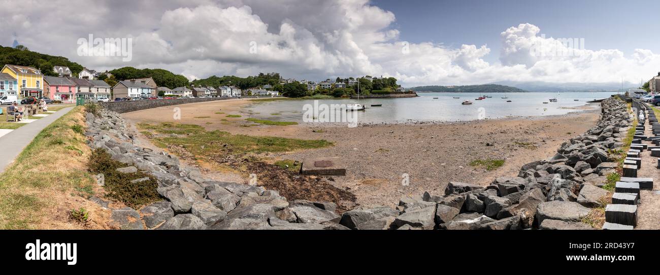Panoramic view of Borth-y-Gest, Snowdonia on the North Wales coast ...