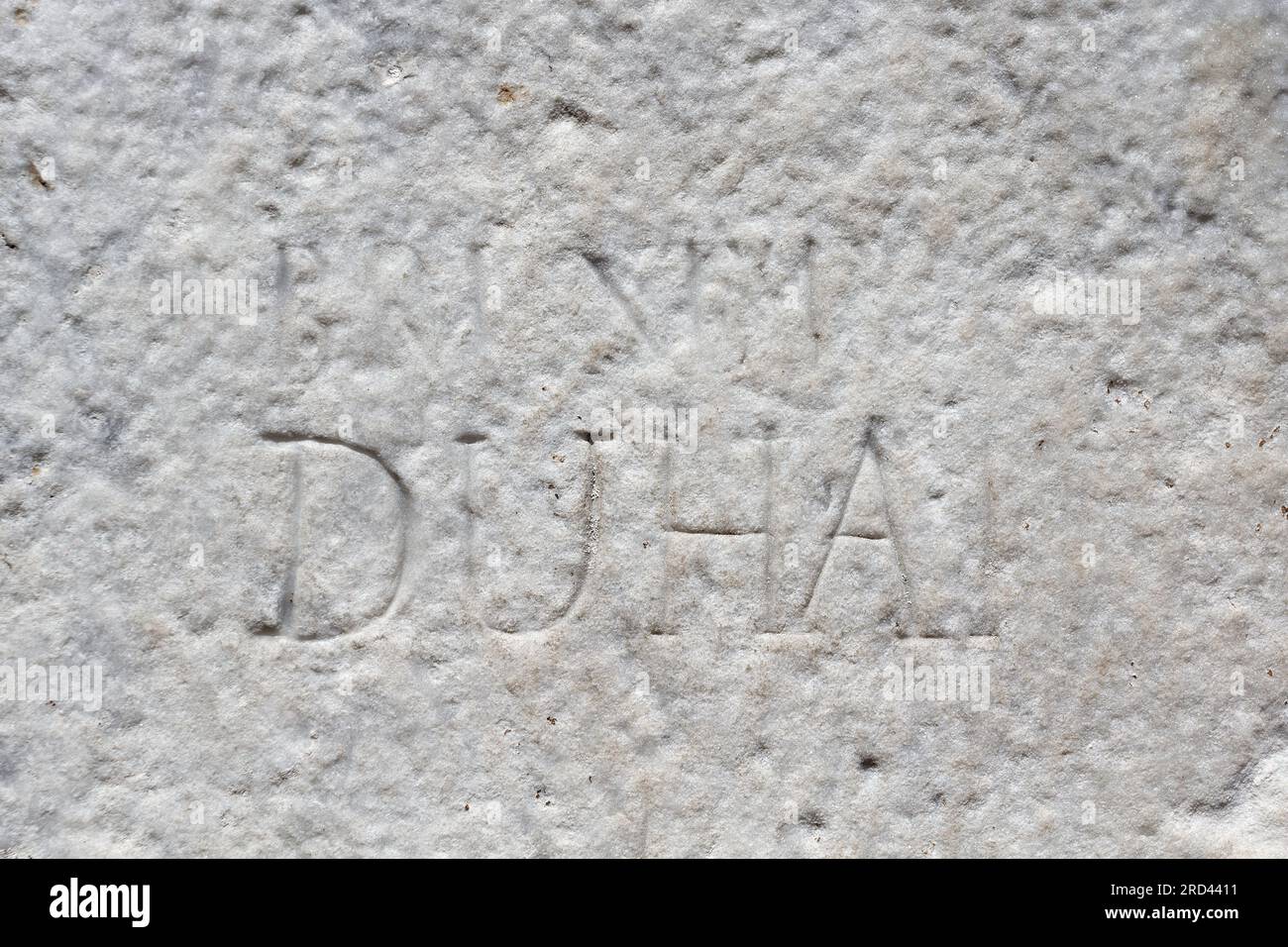 Ancient vandals in Rome - Visitors carving their names into the walls ...