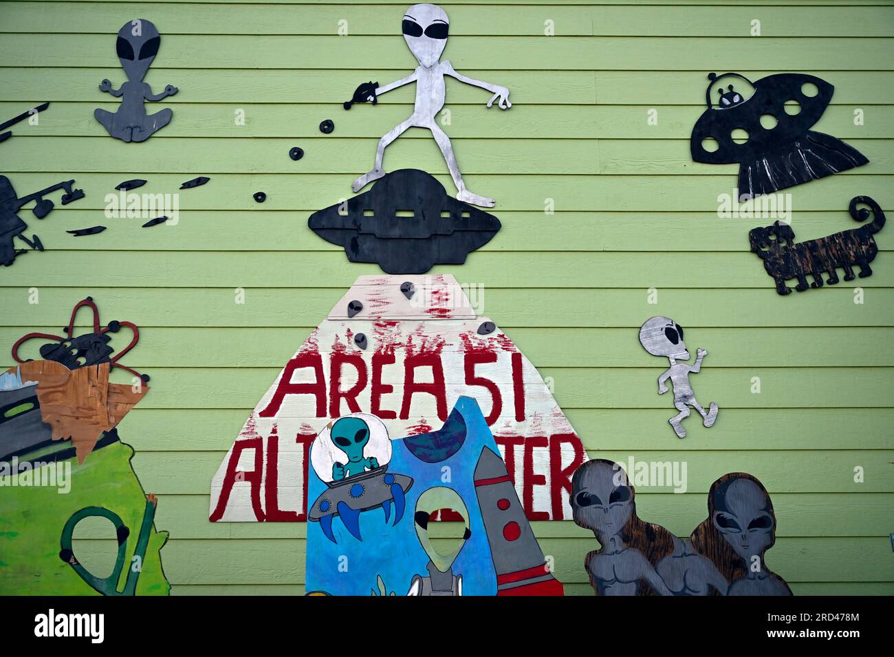 Ufo themed roadside hi-res stock photography and images - Alamy