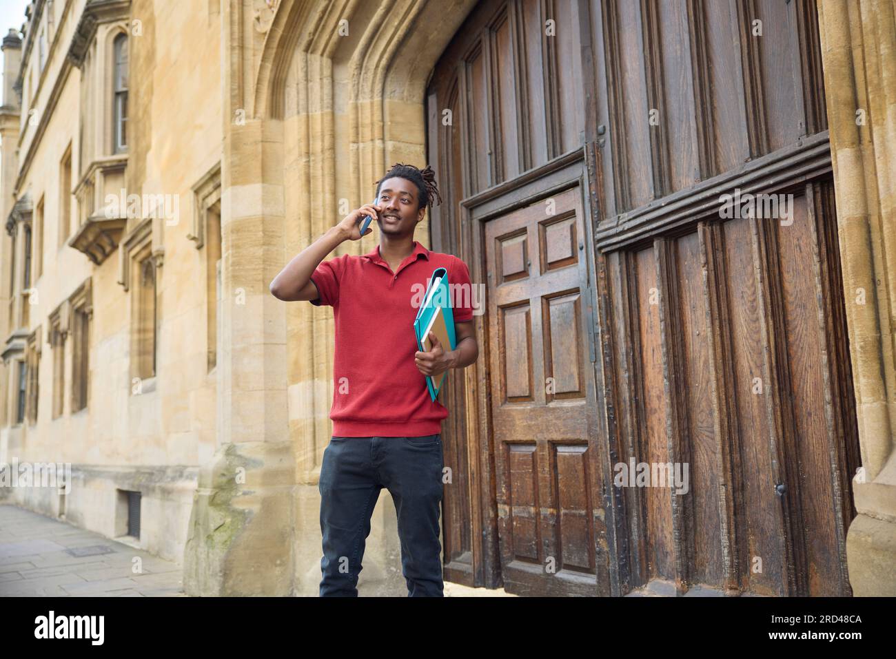 Black man making phone call hi-res stock photography and images - Alamy