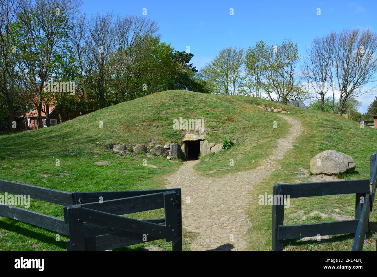Stone age burial mound hi-res stock photography and images - Alamy