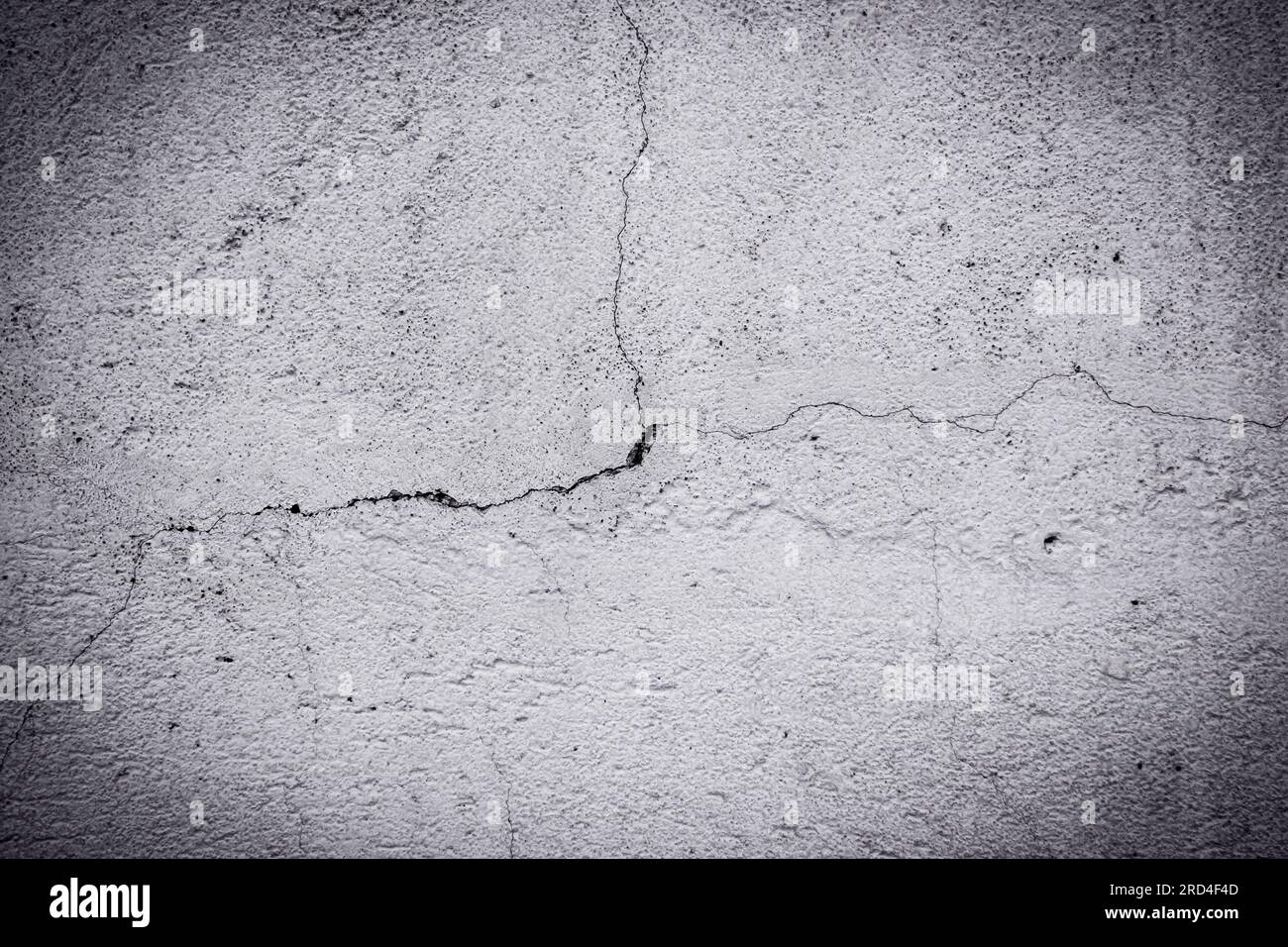 black and white cracked floor texture background Stock Photo - Alamy