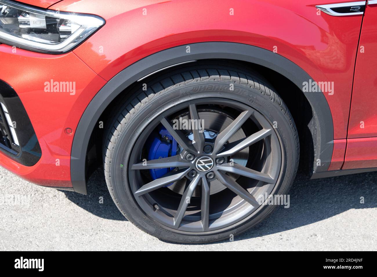 Milan , Italy - 07 10 2023 : vw volkswagen new sign brand and logo car ...