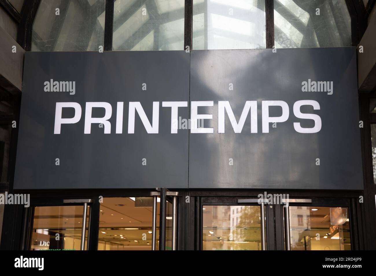 Global department store chain hi-res stock photography and images - Alamy