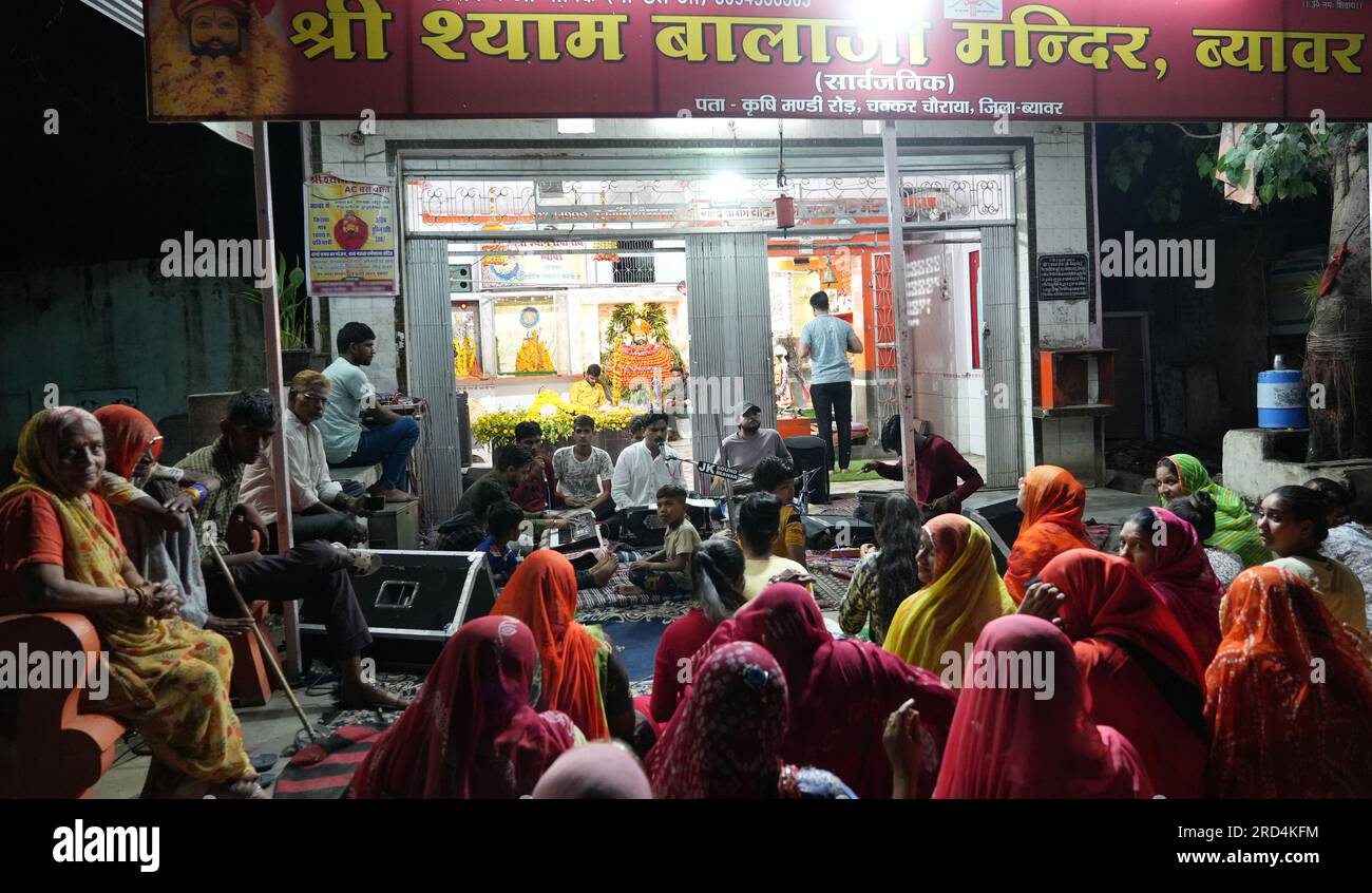 Beawar, Rajasthan, India, July 17, 2023: Hindu devotees offers prayers ...