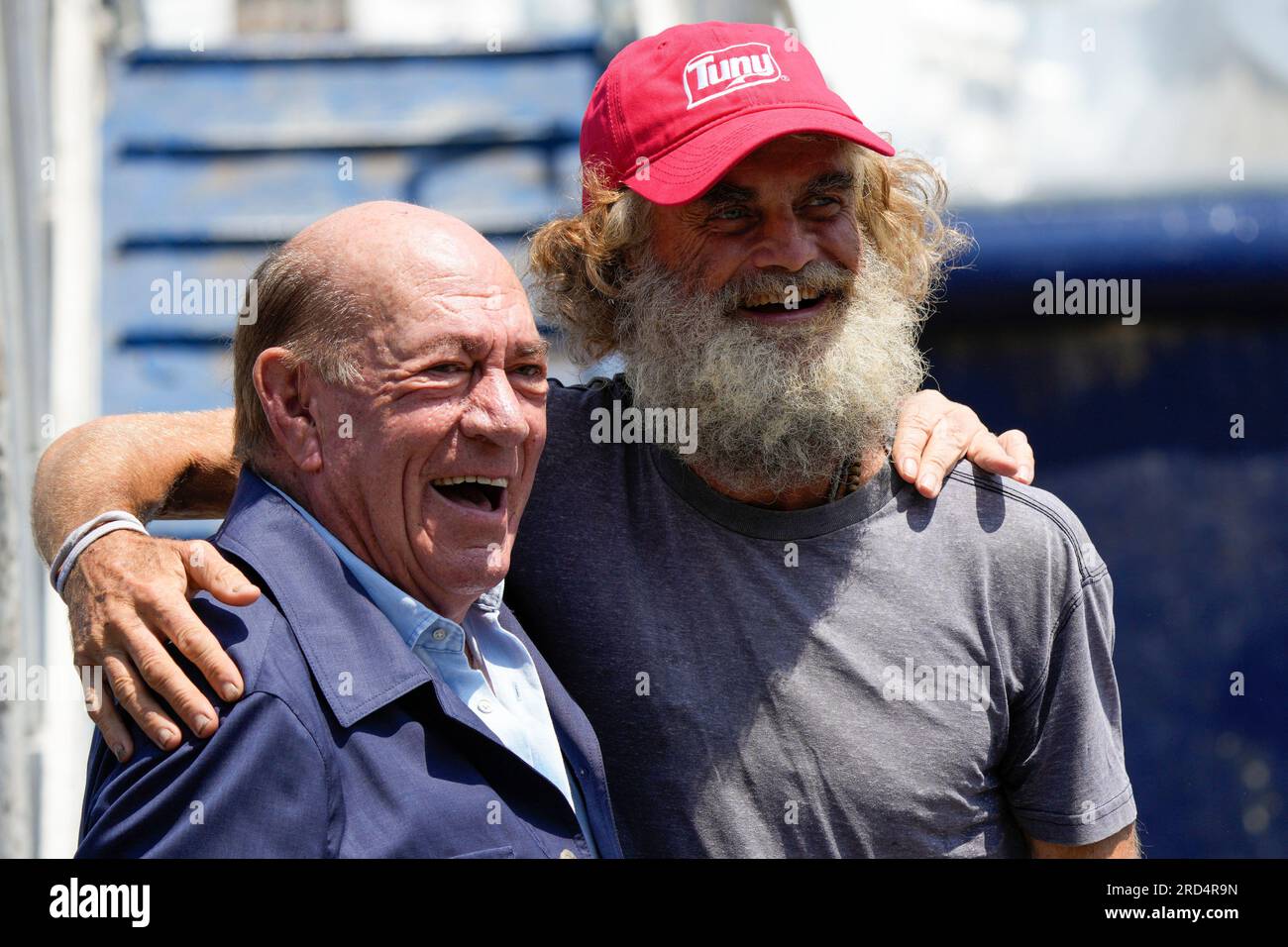 Australian Timothy Lyndsay Shaddock, right, poses for photos with Grupo ...