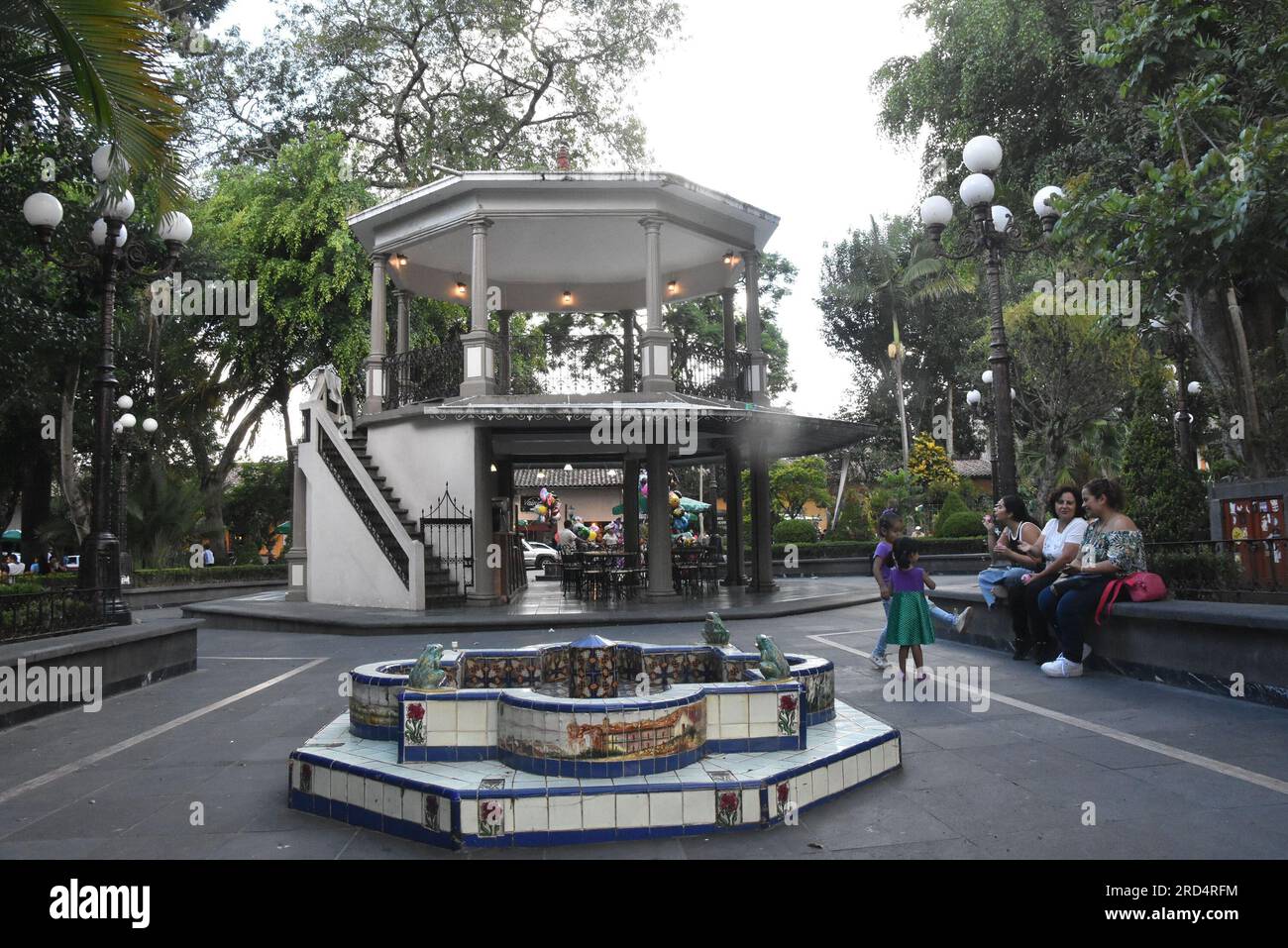 The kiosk in Parque Hidalgo, Coatepec, Veracruz, Mexico Stock Photo - Alamy