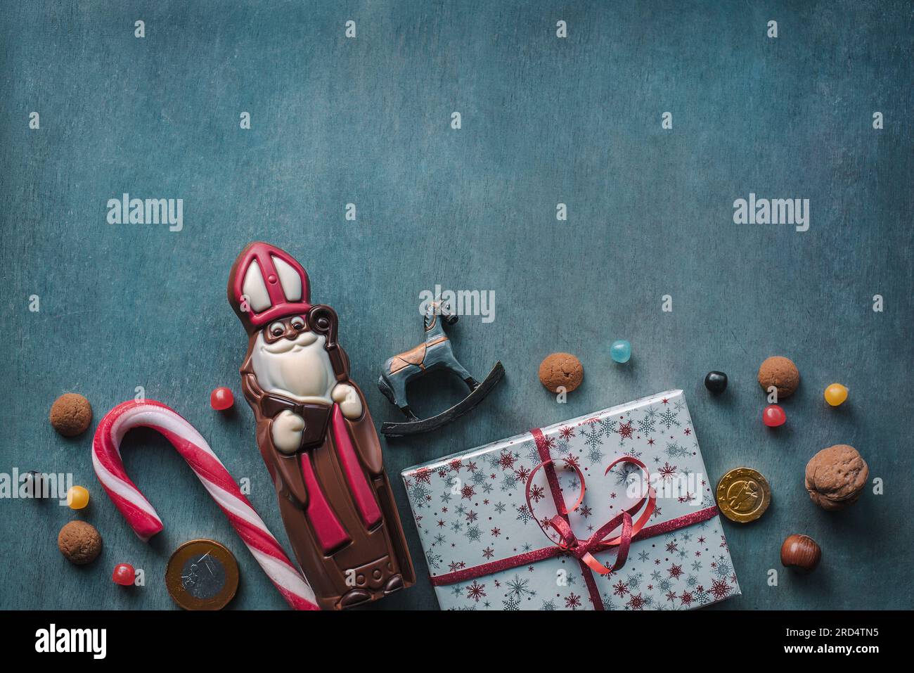 Dutch sinterklaas gifts candy hi-res stock photography and images - Alamy