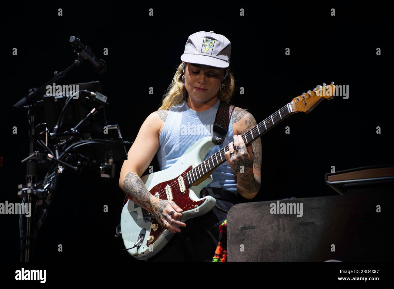 Australian singer, songwriter and multi-instrumentalist, Tash Sultana ...