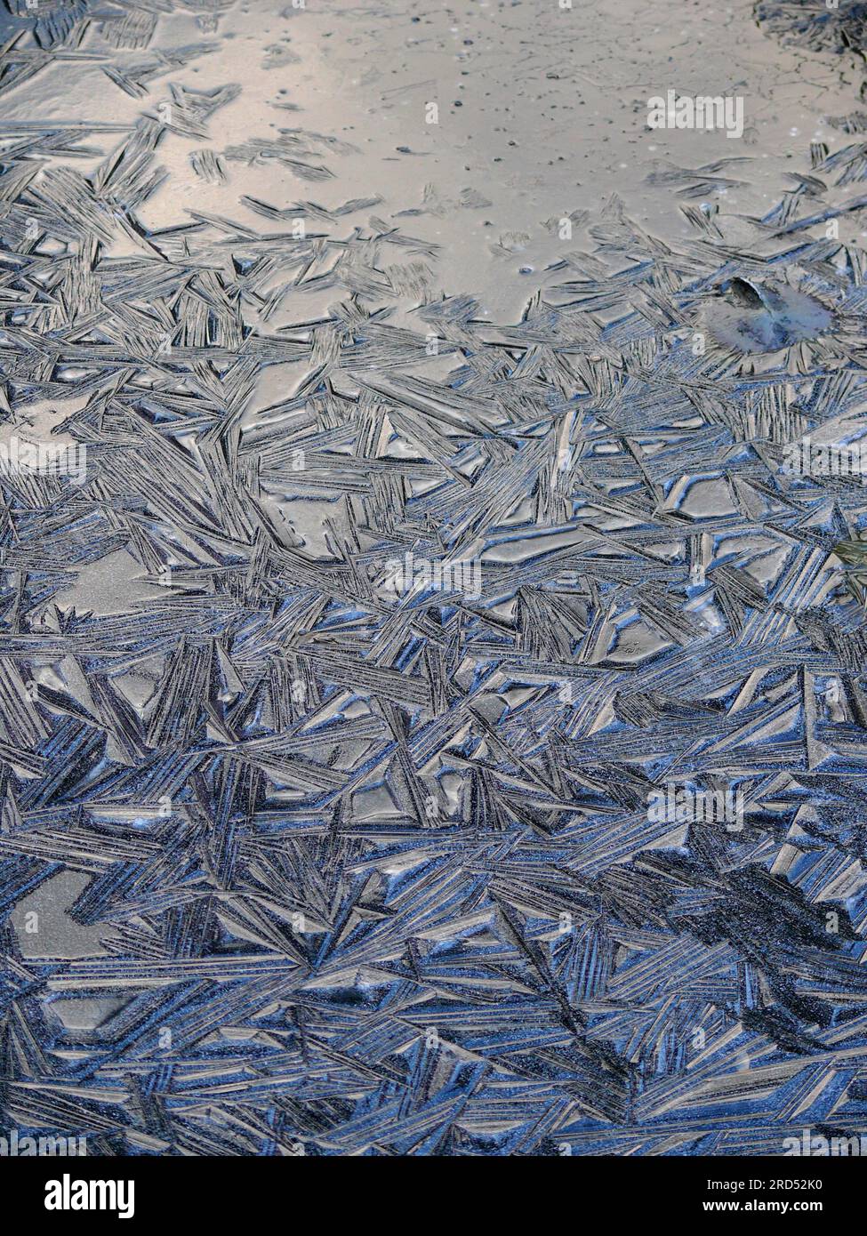 Ice crystals in the garden pond, ice patterns, ice formations, ice ...