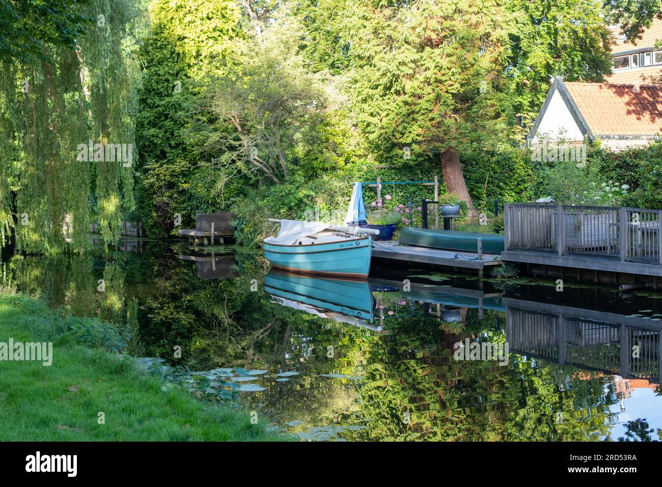 Greenblue sailboat hi-res stock photography and images - Alamy
