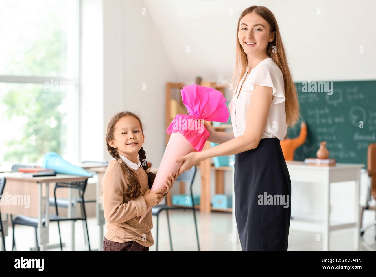 School uniform present class hi-res stock photography and images - Alamy