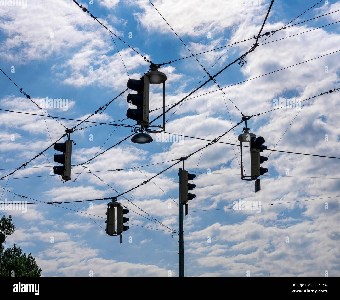 Free-hanging traffic lights, Vienna, Austria Stock Photo - Alamy