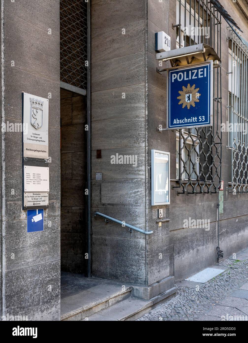 Police section hi-res stock photography and images - Alamy