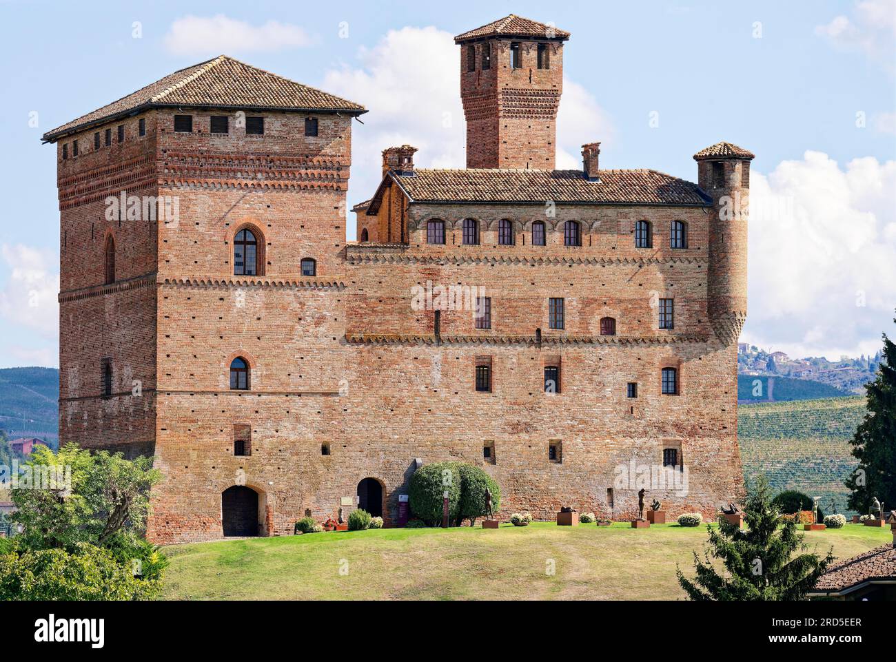 Grinzane cavour benso castle hi-res stock photography and images - Alamy