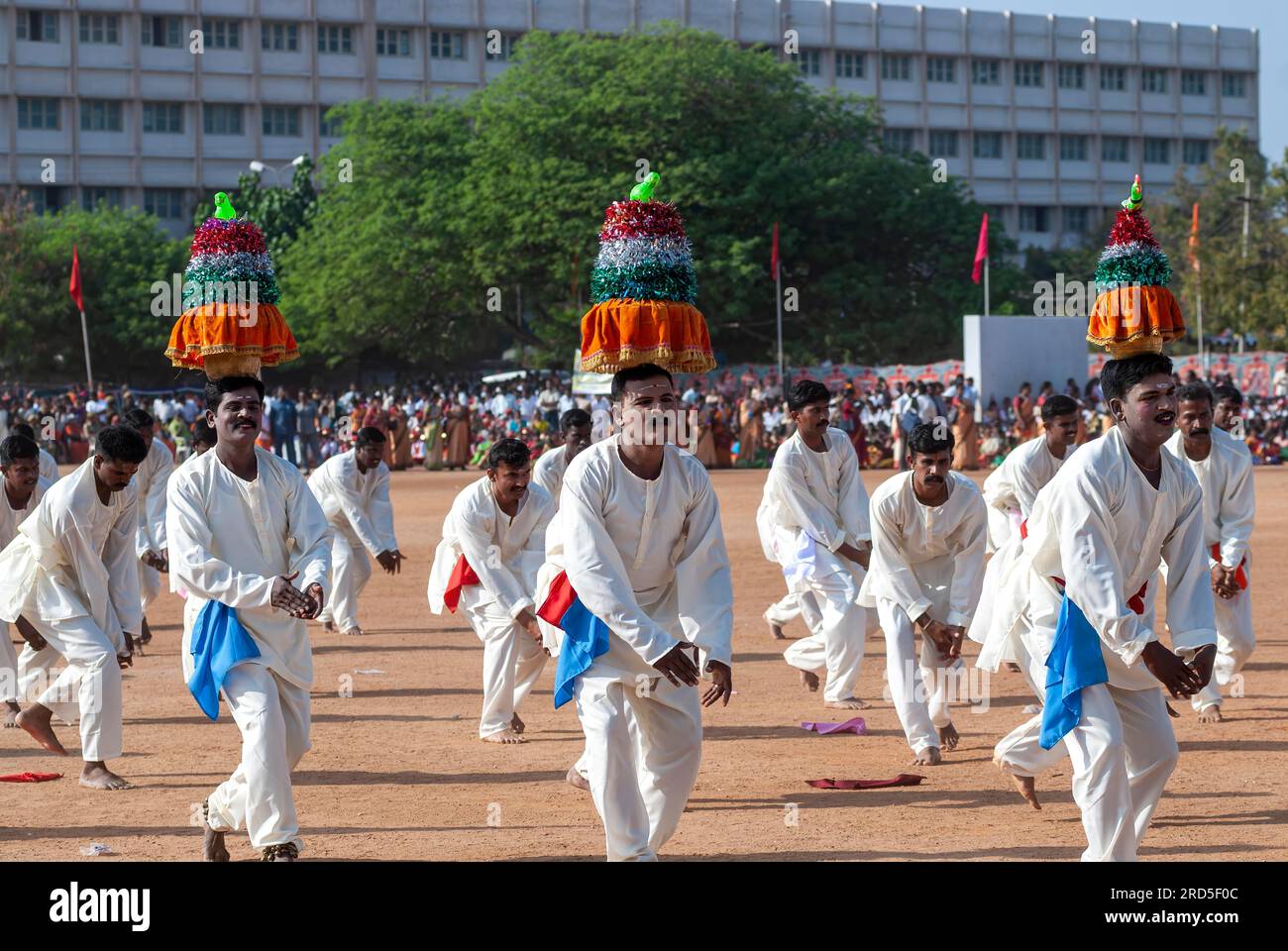 Karagattam folk dance hi-res stock photography and images - Alamy