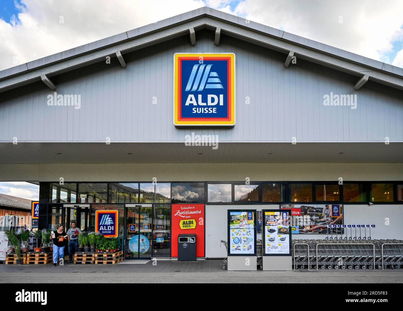 Aldi building hi-res stock photography and images - Alamy