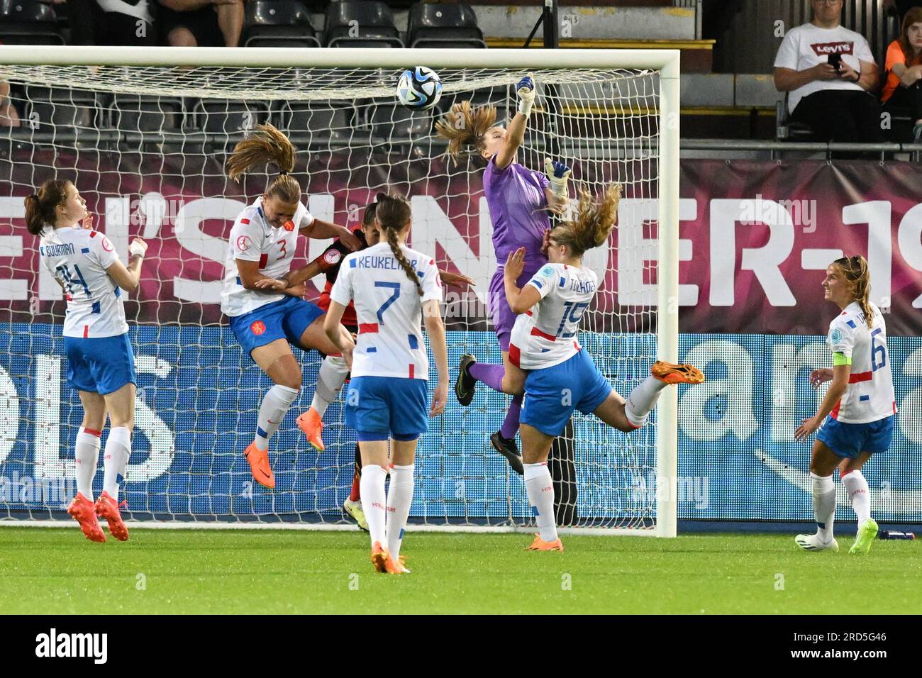 Leuven, Belgium. 18th July, 2023. goalkeeper Femke Liefting (1) of The Netherlands pictured ...