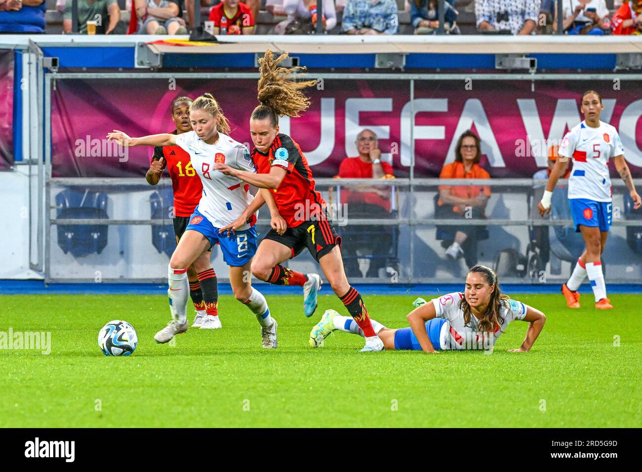 Leuven, Belgium. 18th July, 2023. Robine Lacroix (8) of The Netherlands, Ziva Henry (11) of The ...