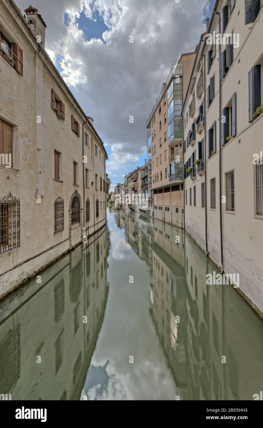 Medieval channel in Padua Italy Stock Photo - Alamy