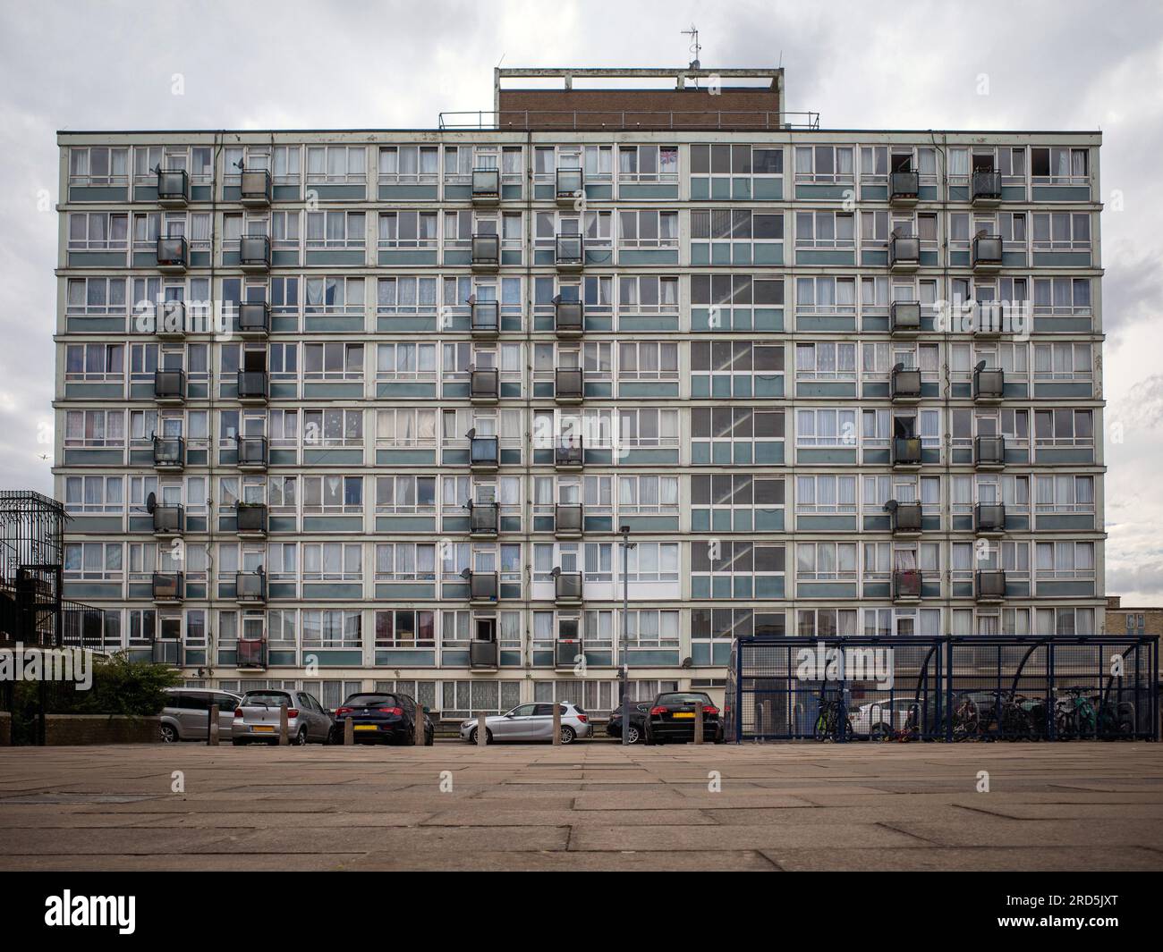 High rise apartment block on the Clichy Housing estate in Whitechapel ...