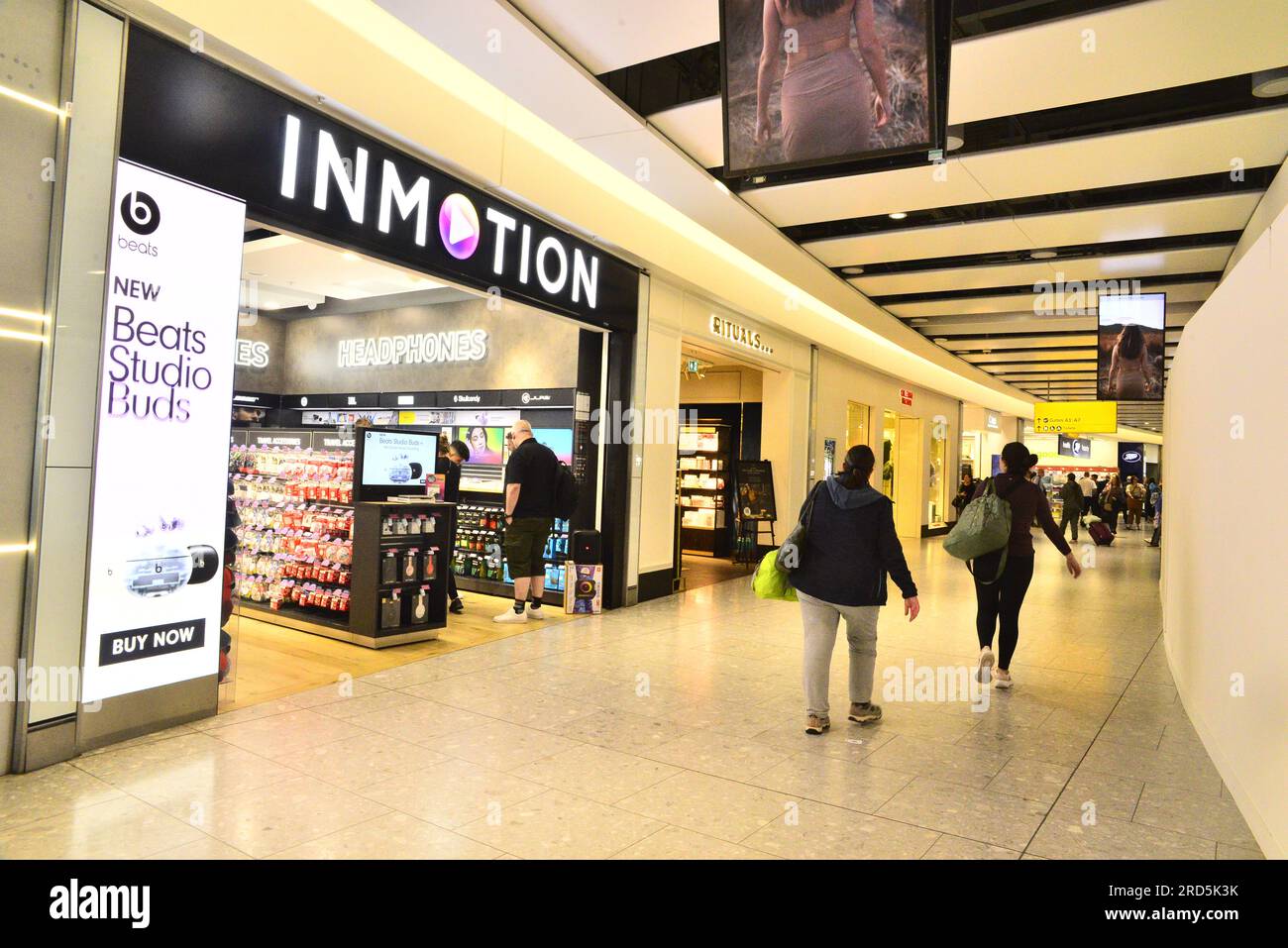 Heathrow Airport shops, this is the main international airport serving ...