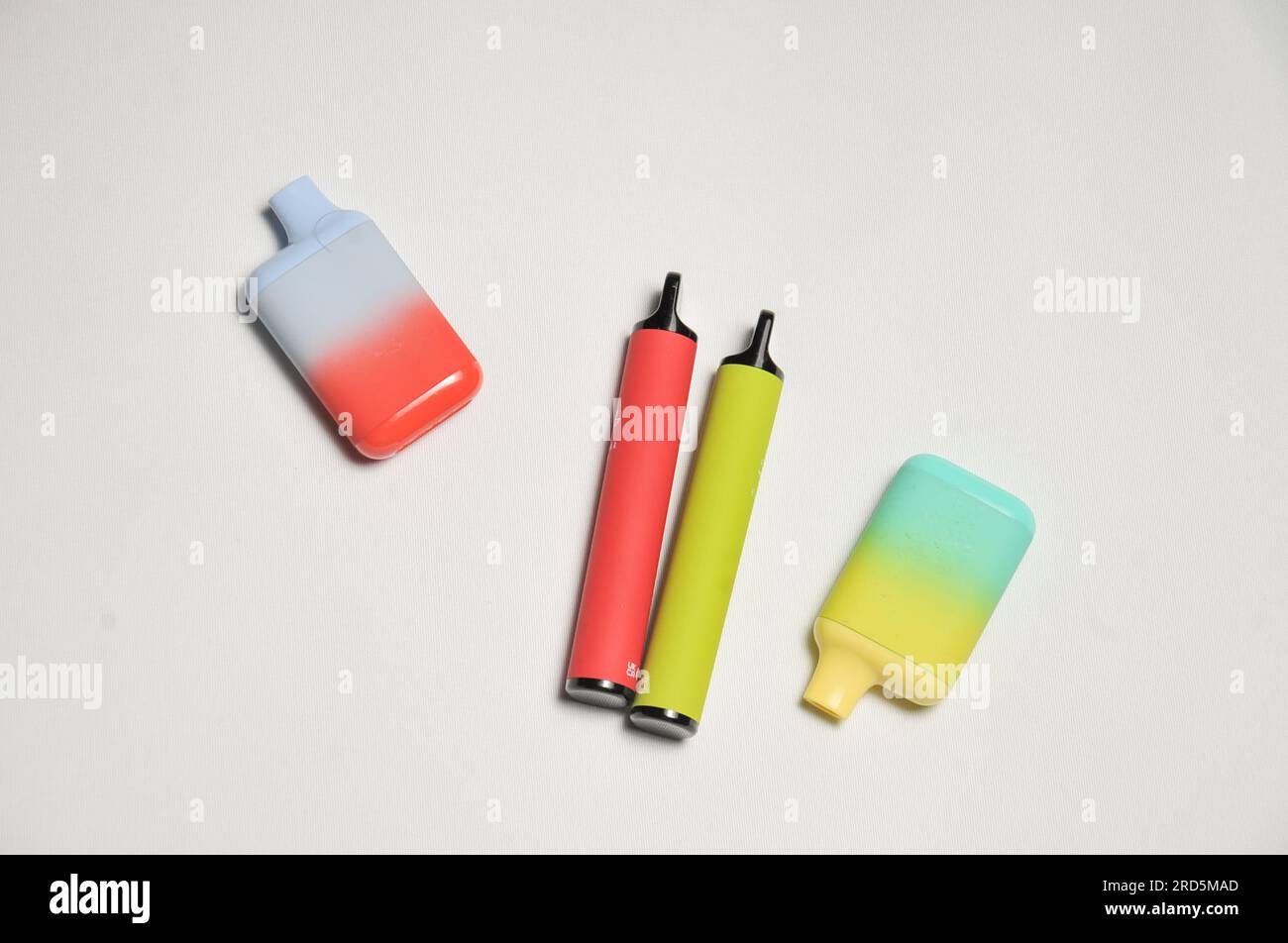 Disposable electronic vapes on a white background isolate Stock Photo ...