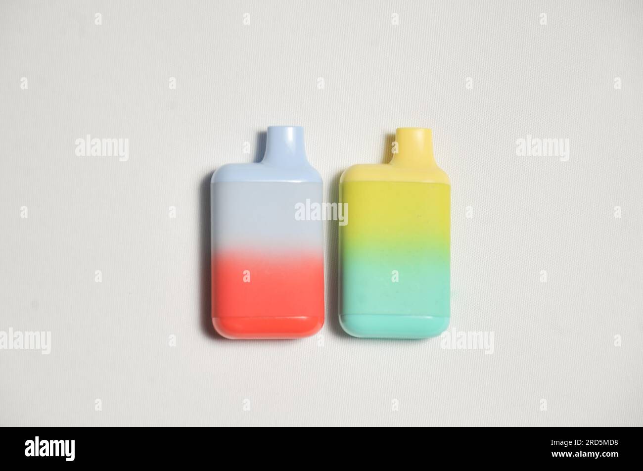 Disposable electronic vapes on a white background isolate Stock Photo ...