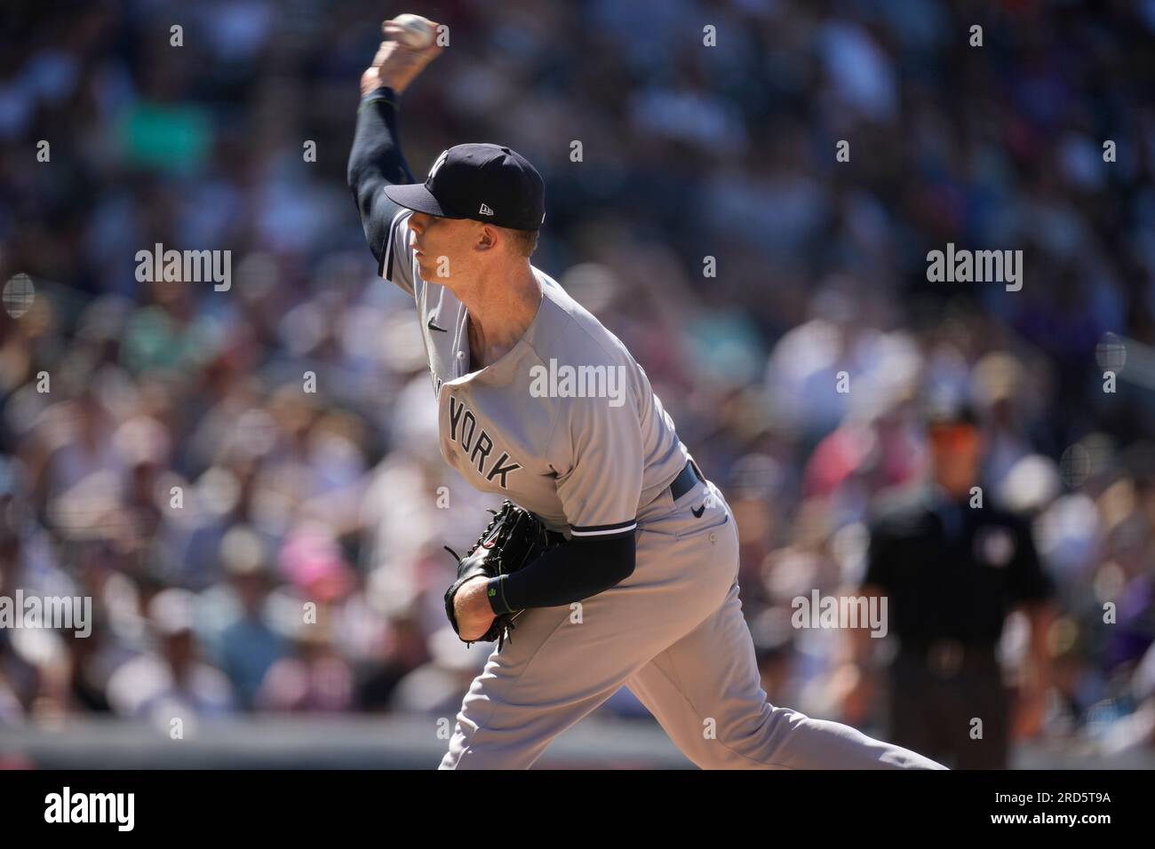 New York Yankees relief pitcher Ian Hamilton (71) in the ninth inning ...