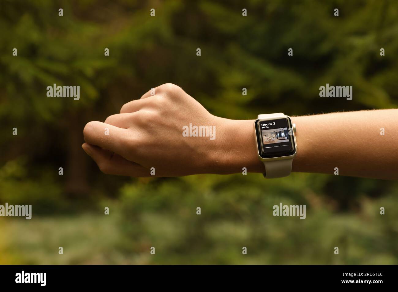 Female security guard checking hi-res stock photography and images - Alamy