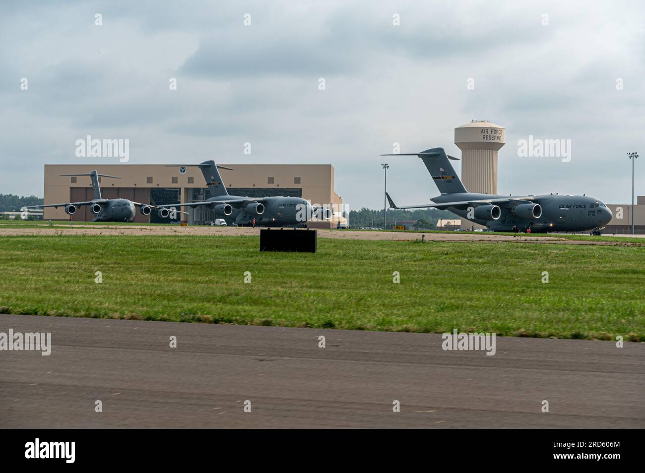 Four C-17 Globemaster III aircraft assigned to the 911th Airlift Wing ...