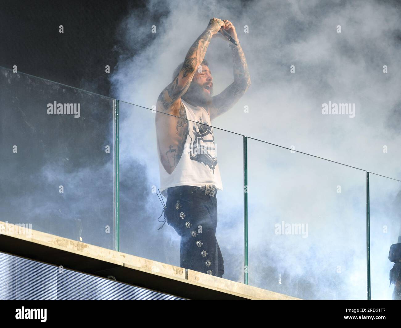Tsx entertainment stage hi-res stock photography and images - Alamy