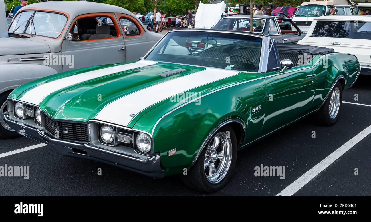 A Pontiac 442 convertible on display at a car show in Homestead ...