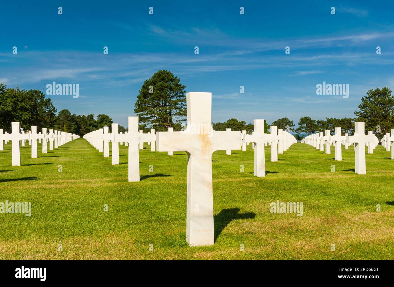 Normandy American Cemetery and Memorial at Colleville-sur-Mer in France ...